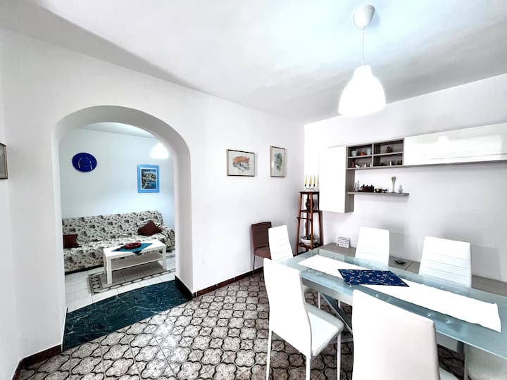 Casa Gioia Nel Cuore Di Carloforte; Wifi E Ac - Calasetta