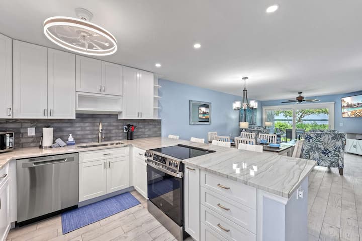 Bayfront • Private Beach • Pool • Newly Rehabbed! - 안나 마리아 아일랜드