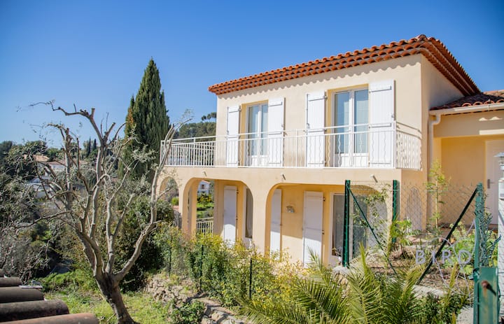 Jolie Villa Avec Piscine Et Vue Mer Hauteurs De - Cannes