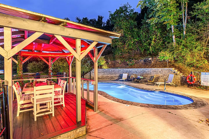 Hot Tub*theater*fenced Yard *Arcades*heated Pool - Tully Lake, Tully