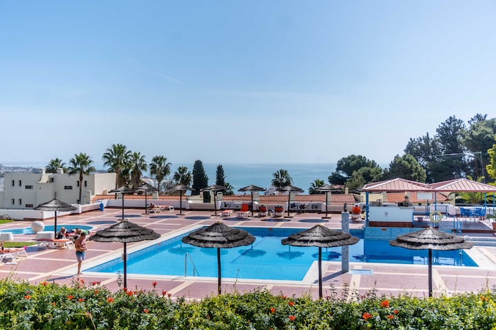 Studio Lumineux Avec Terrasse Vue Piscine Et Mer - Albufeira