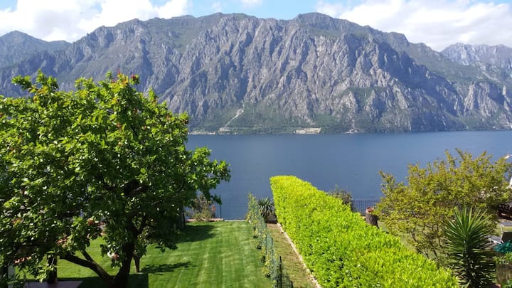 App. With Breath-taking Lake View - Malcesine