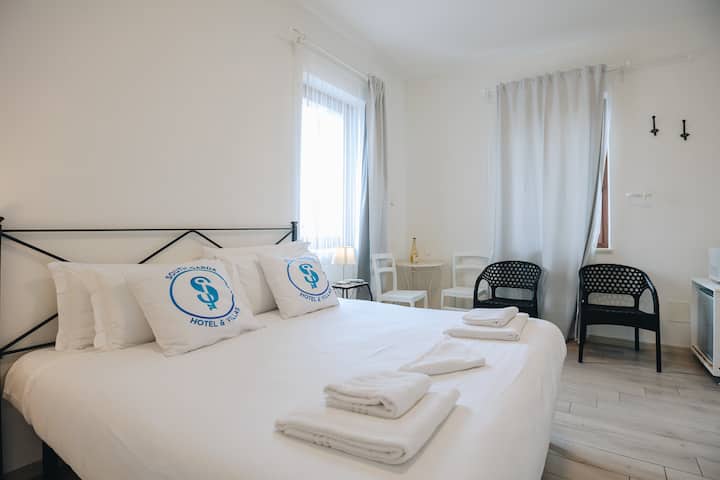 Sg Rooms - Casa Laura - Peschiera del Garda