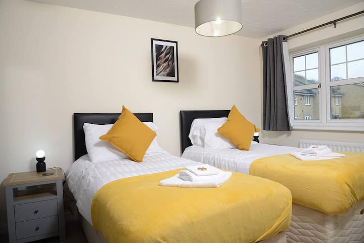 Southampton West With Workspace And Fast Internet - Southampton, UK