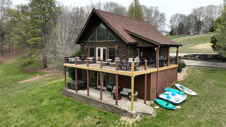 Ridge Hideaway • Cozy Lakefront Escape - Cadiz, KY