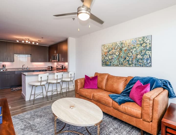 Colonel's Penthouse By Apex Short Term Stays - Oxford, MS