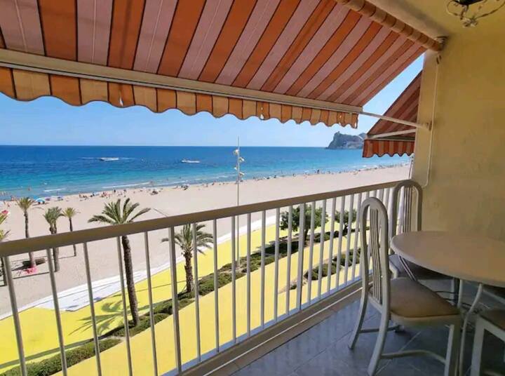 Luxe Apartament Infront Of The Brtachen Beach - Benidorm