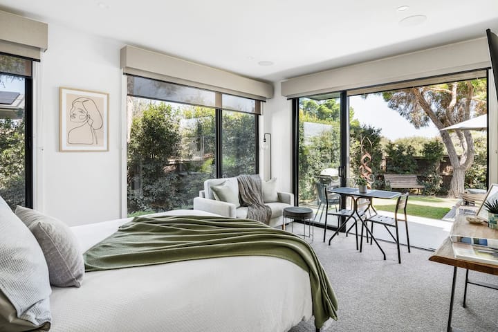 Studio One | Single Level Luxe Retreat Opp Beach - モーニントン