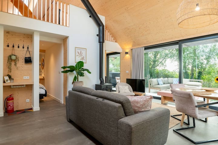 Unique Lighthouse Lodge - Walk To Sea At Farm - Domburg