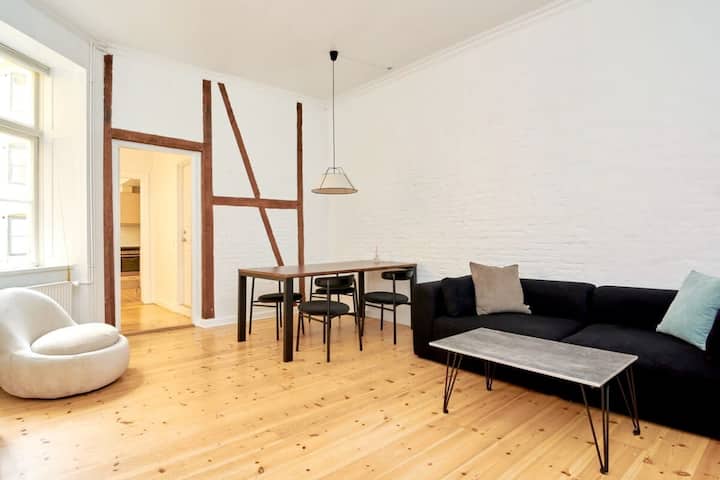 Spacious 3br Home W/unique Details For 6 People - 哥本哈根