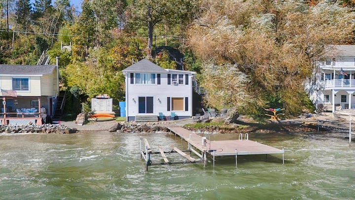 Willow Tree Cottage:pet Friendly Lakeside Vacation - Penn Yan, NY