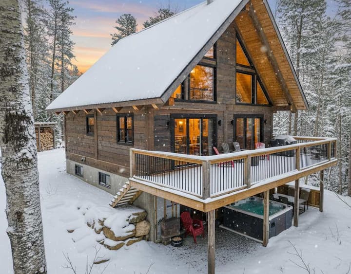 Chalet En Bois Avec Spa | L'inukshuk - Shawinigan