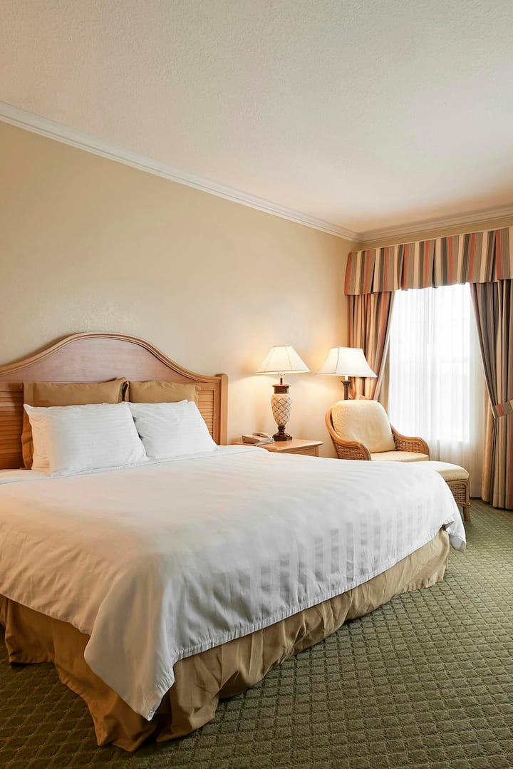 Classic Old Florida Charm On International Drive - 