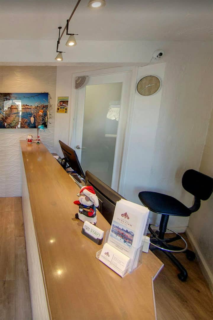 Home Base Near The Santa Cruz Boardwalk - Capitola, CA