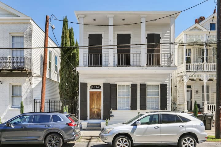 Fabulous 2 Bed A Block Off Of Magazine Street! - Gretna, LA
