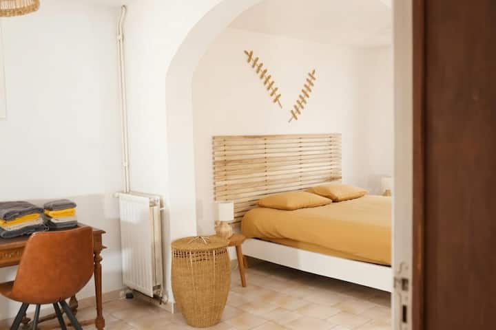 2 Chambres, Parking, Jardin & Calme - Maisonnette - Tournai