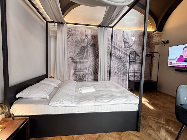 Moonlight City Center Studio | With Parking - Cluj-Napoca