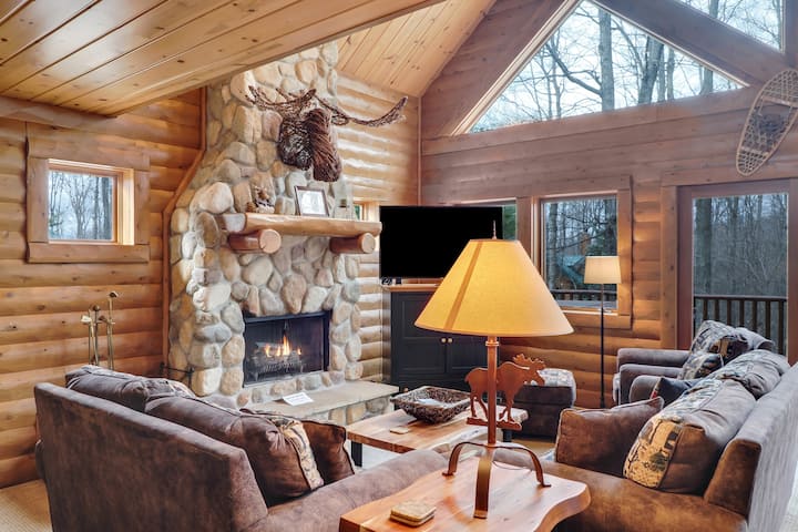 816 Mountain Cabin - Boyne City, MI