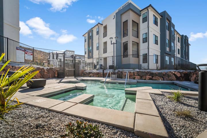 The View | Resort Amenities & Epic Views! - Washington, UT