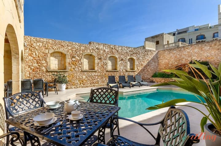 Luxury Villa With Pool In Gozo - Malta
