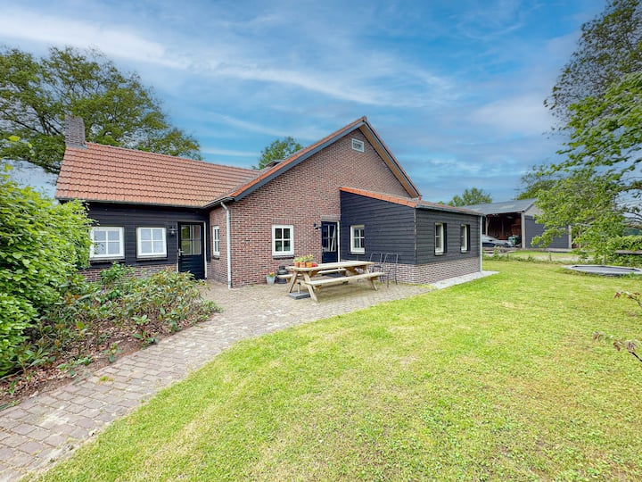 Maison Rurale Avec 2 Salles De Bains Et Jardin - Zeeland