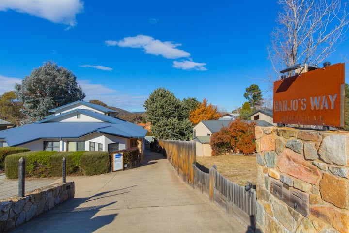 Banjo's Way 1 - 1/23 Banjo Paterson Cres - Jindabyne