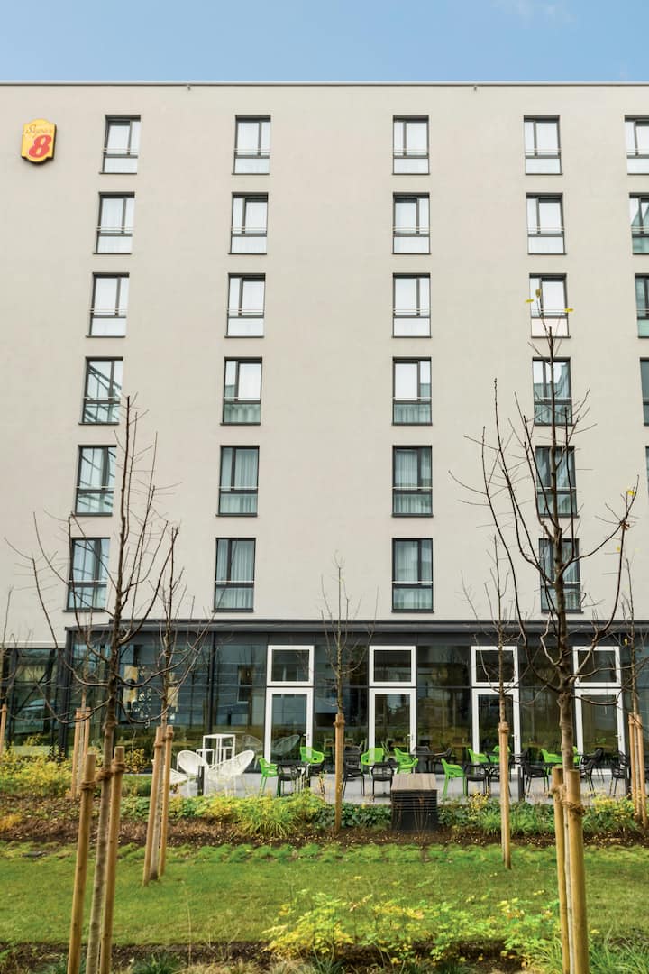 Old Town Spot Near Karlsplatz & Victuals Market - Munich