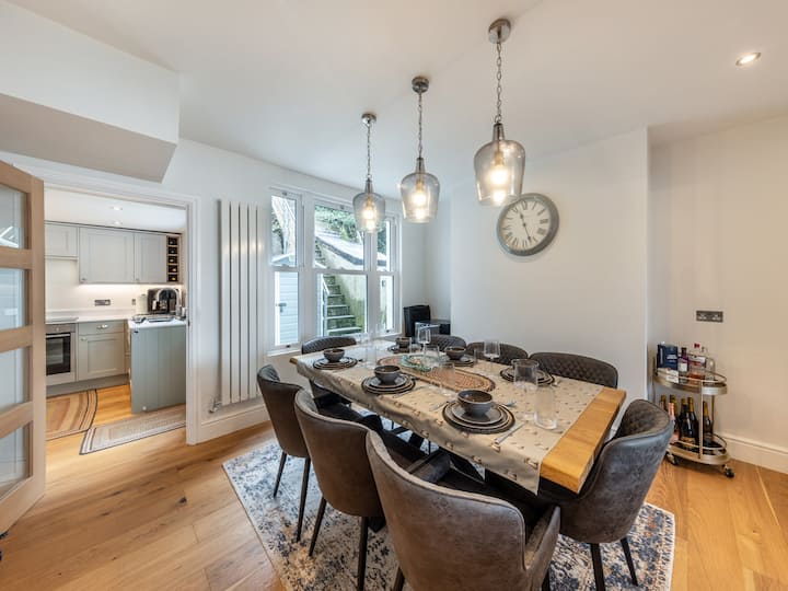 4 Bed In Aberdovey (94232) - Borth