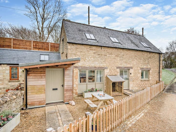 2 Bed In Cirencester (Oc-93878) - Cirencester