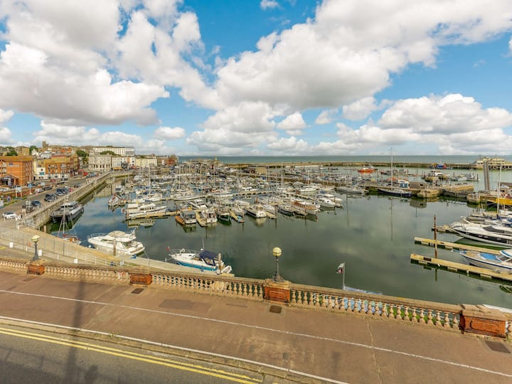 4 Bed In Ramsgate (86741) - Deal