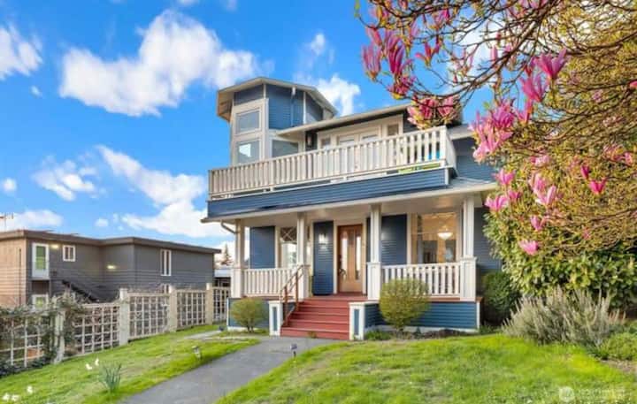 6b4b Luxury Home! Sleeps 20! Beautiful Views! - Seattle, WA