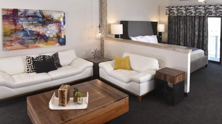 Expanded King Cosmo Suite, Stoney Creek, Balcony - Broken Arrow, OK