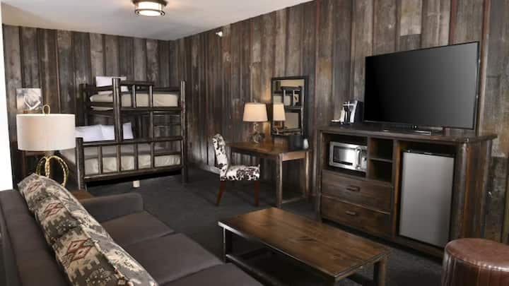 Expanded King Bunk Bed, Stoney Creek, Living Area - Broken Arrow, OK