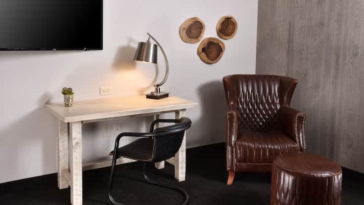 Expanded 2 Queen With Sofa Sleeper, Stoney Creek - Broken Arrow, OK