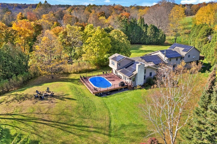 6-br Berkshires Estate W Pool - Cheshire, MA