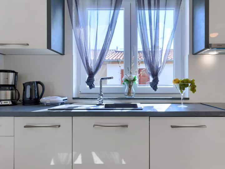 Amra 7 By Interhome - Poreč