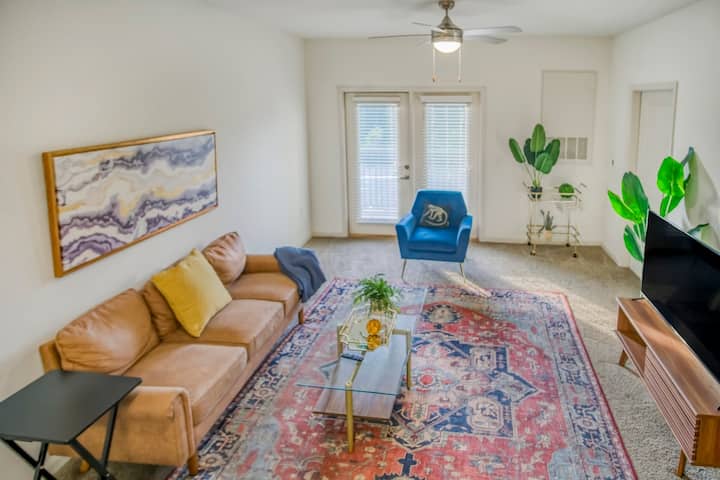 Great Location, Community Pool + Gym, King Beds! - Charleston, SC