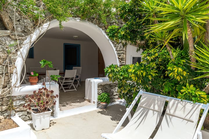 Afroditi Ftelia Yasemi B - Mikonos