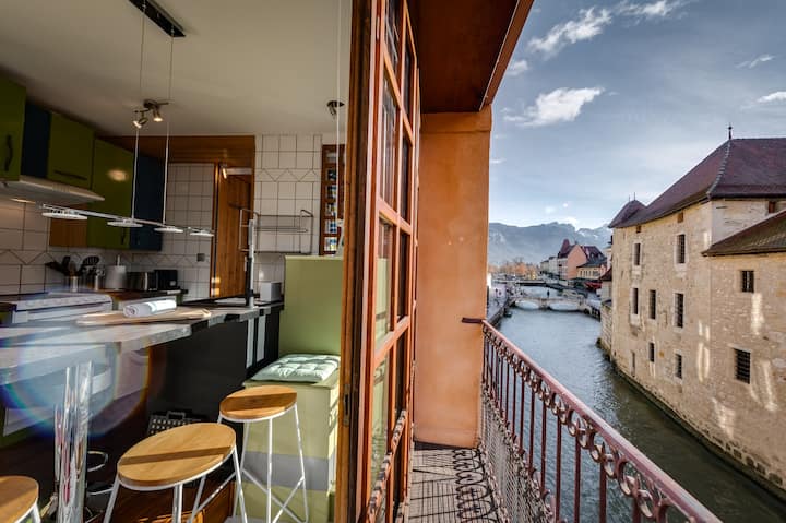 Le Balcon Du Palais De L'isle - Lac d'Annecy
