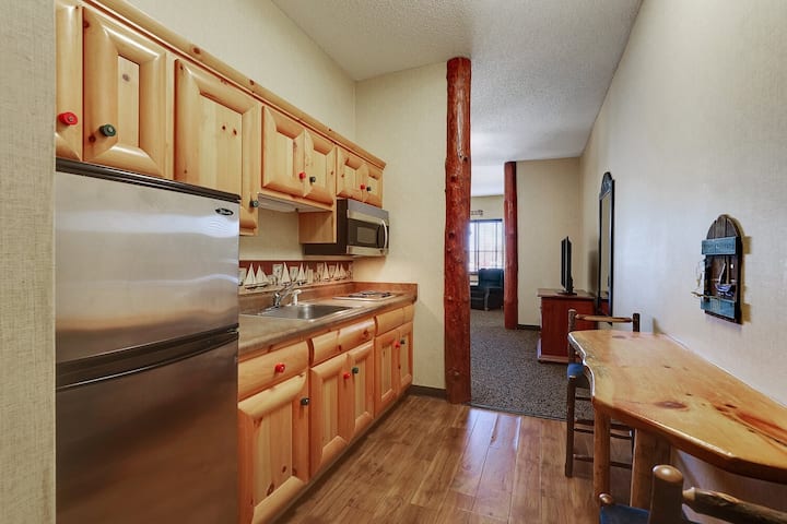 Kitchenette, Extended Stay King, Stoney Creek - Davenport, IA