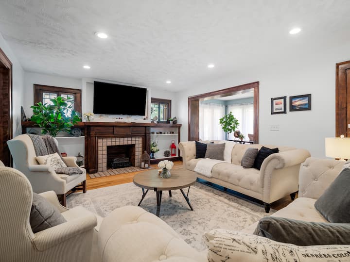 Charming 3/1.5 Cleveland Home - Cleveland, OH