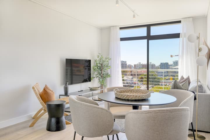 Urban Comfort In Sea Point No Load Shedding - Camps Bay