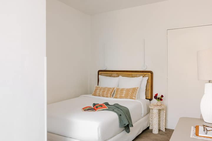 Sonder At Yelo Lumière | Double Room - Cannes