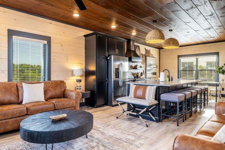 Sleep 27, Water Park, Indoor Pool, 10 Mins To Pf, - Pigeon Forge, TN