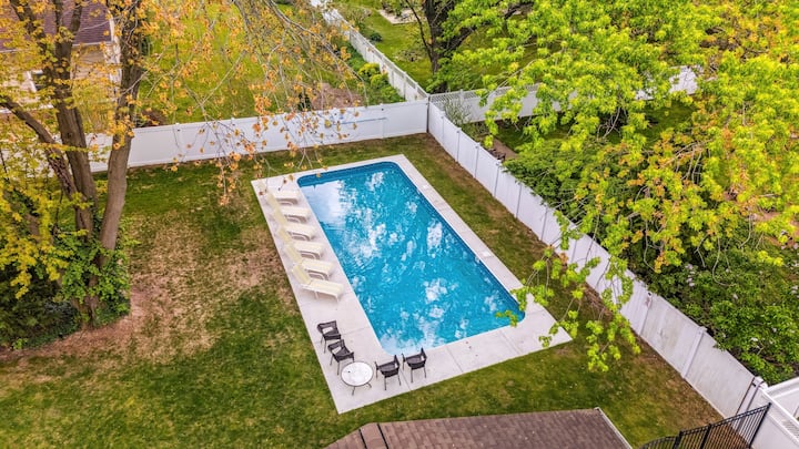 Private Pool, Game Room, Fire Pit, Near Downtown - New Buffalo, MI