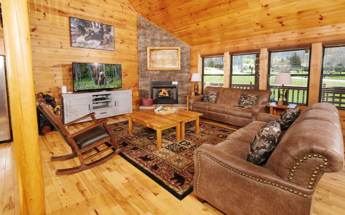 Charlie Brown's Cabin II - ¡Jacuzzi y suites king! - Cabañas en renta ...