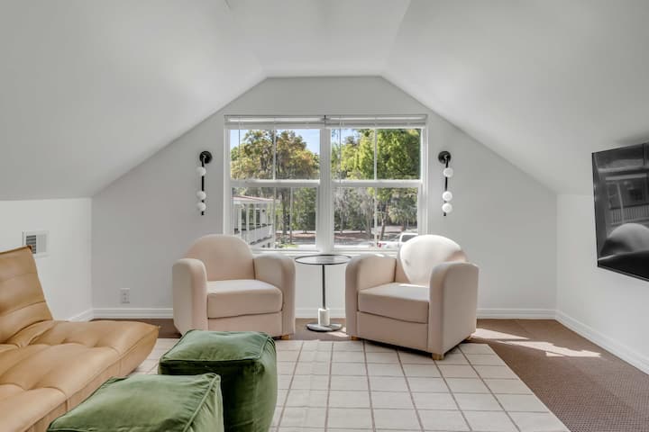 New! Downtown Modern Studio - Beaufort, SC