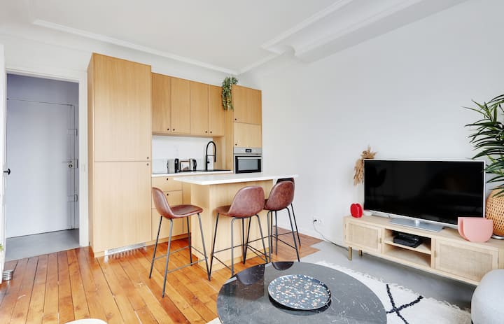 A Charming 1-br In Champs Elysées - Paris