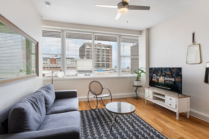 Elegant 1br Condo With Rooftop Retreat - Mardi Gras New Orleans