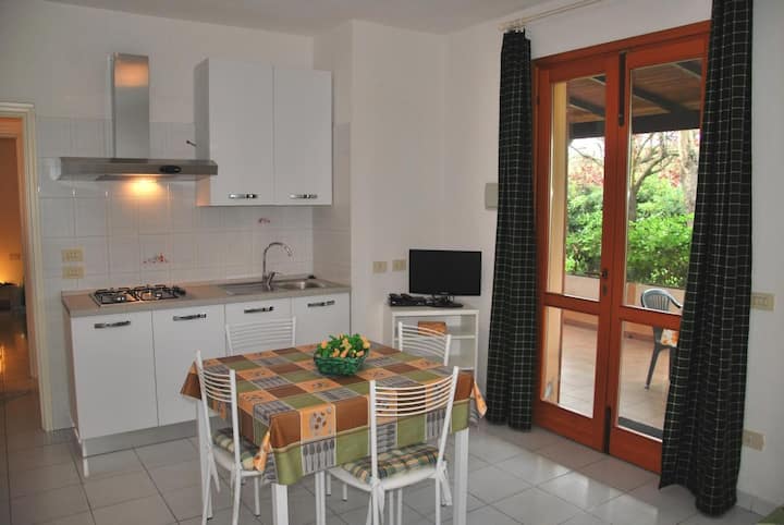 Two-room Apartment - Outdoor Space Near The Beach - Marina di Campo